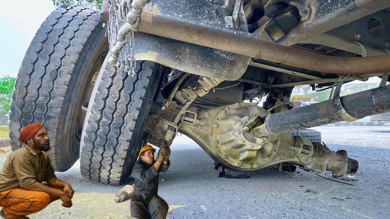 Truck Rear Axle Snapped! Shocking Emergency Repairing on Road😱 - YouTube