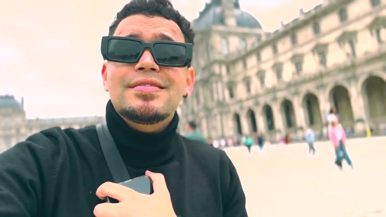 Young Melody -TRAKA TRAKA (Visualizer)🚀 - YouTube