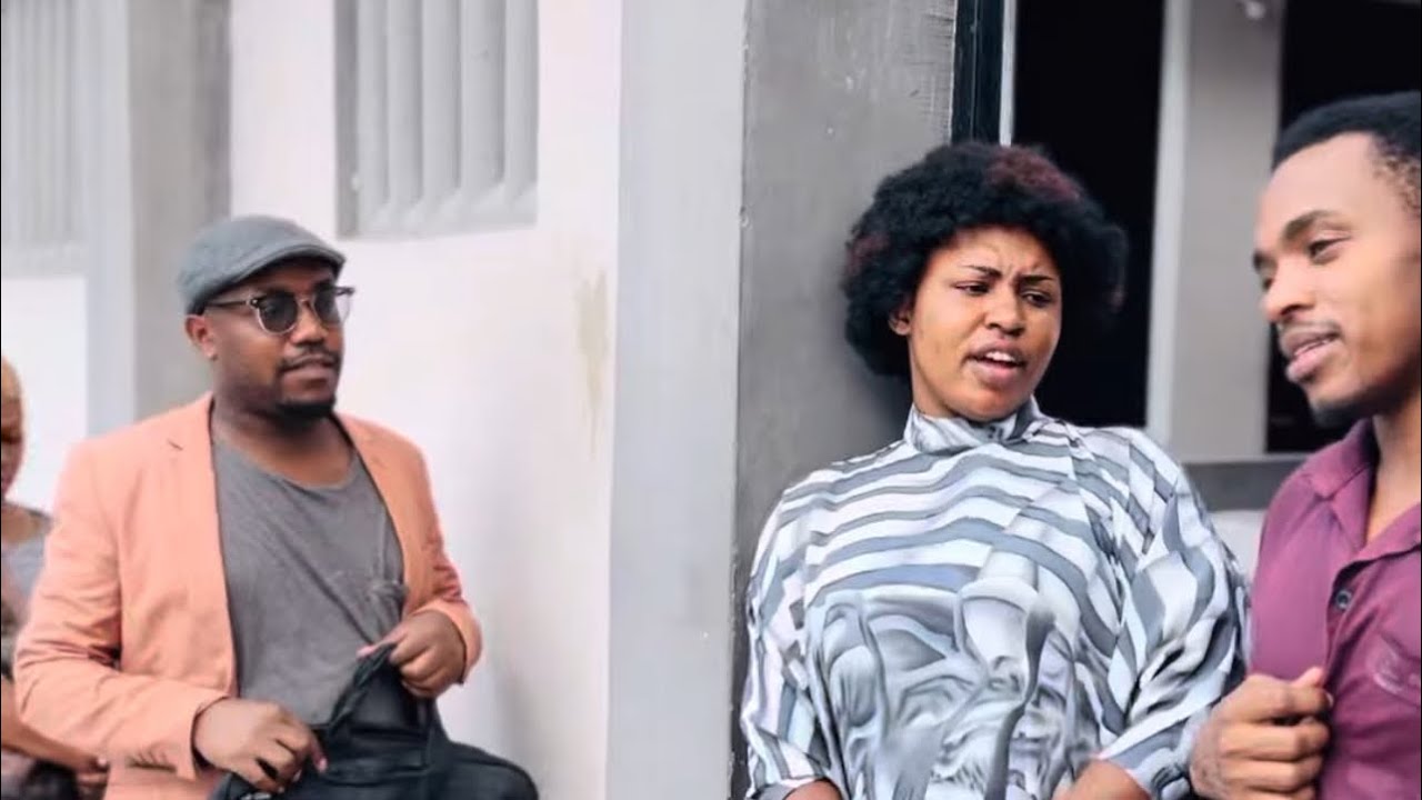 MAMA CHANJA NA WAKENI WA KISIRINI - YouTube