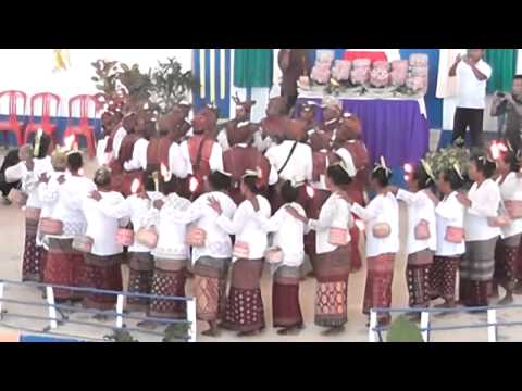 Tetun Tebe-Tebe Dancers - YouTube