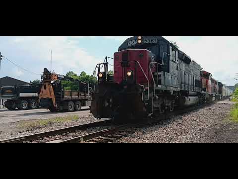 ATN SD40M 5387, & GP40-2LW 4291+9651 Led Y102 Through Attalla,Al( Jerry @ The Helm ) - YouTube