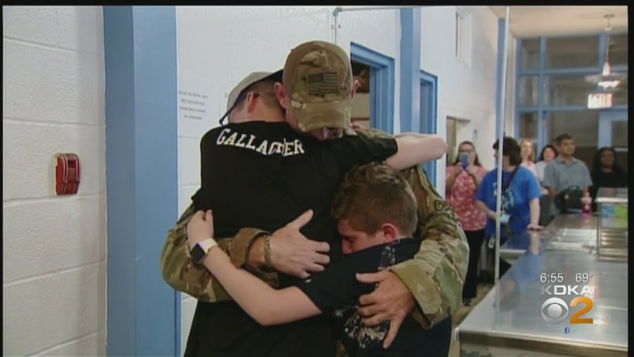 Military Father Surprises Sons With Secret Homecoming After 6-Month ...