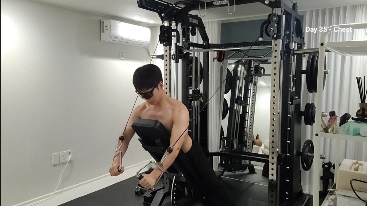 Spring Bulk Day 35 - Chest (feedback is welcomed 😅) - YouTube