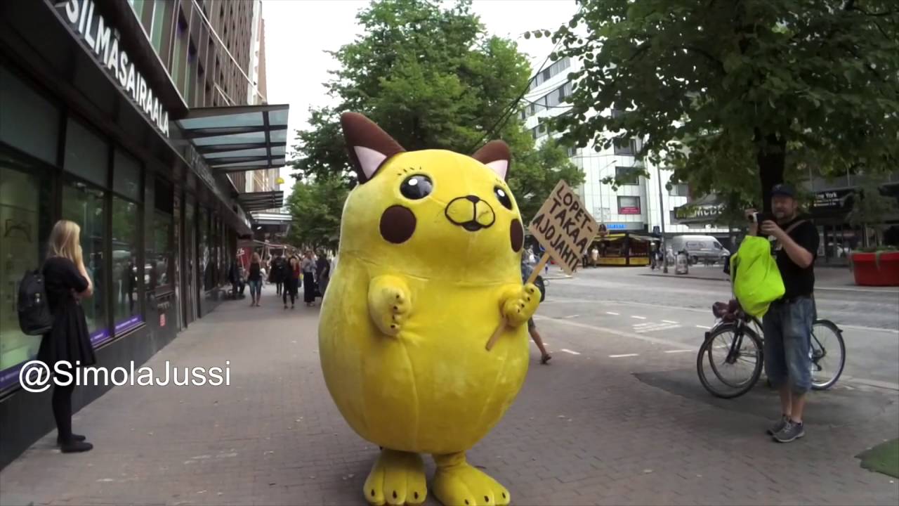Pikachu raging over Pokemon GO - YouTube