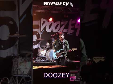 Doozey at Maloney's in Kaukauna Wisconsin - YouTube