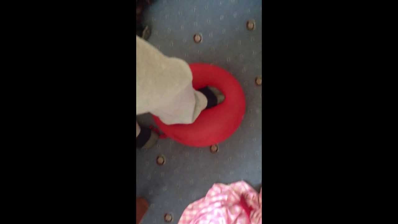 Balloon foot pop - YouTube