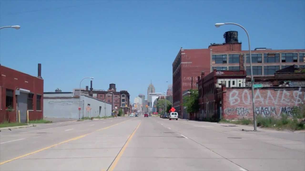 Driving in Detroit - Fort Street - YouTube