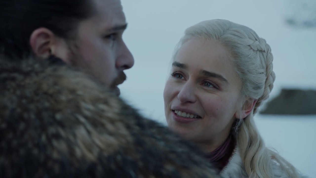 John Snow & Danny Kissing Scene S08x01 - YouTube