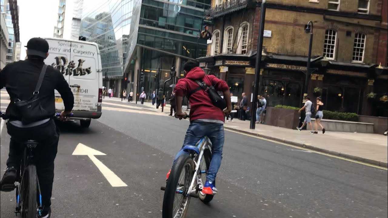 DRIFTING THROUGH LONDON!! - YouTube