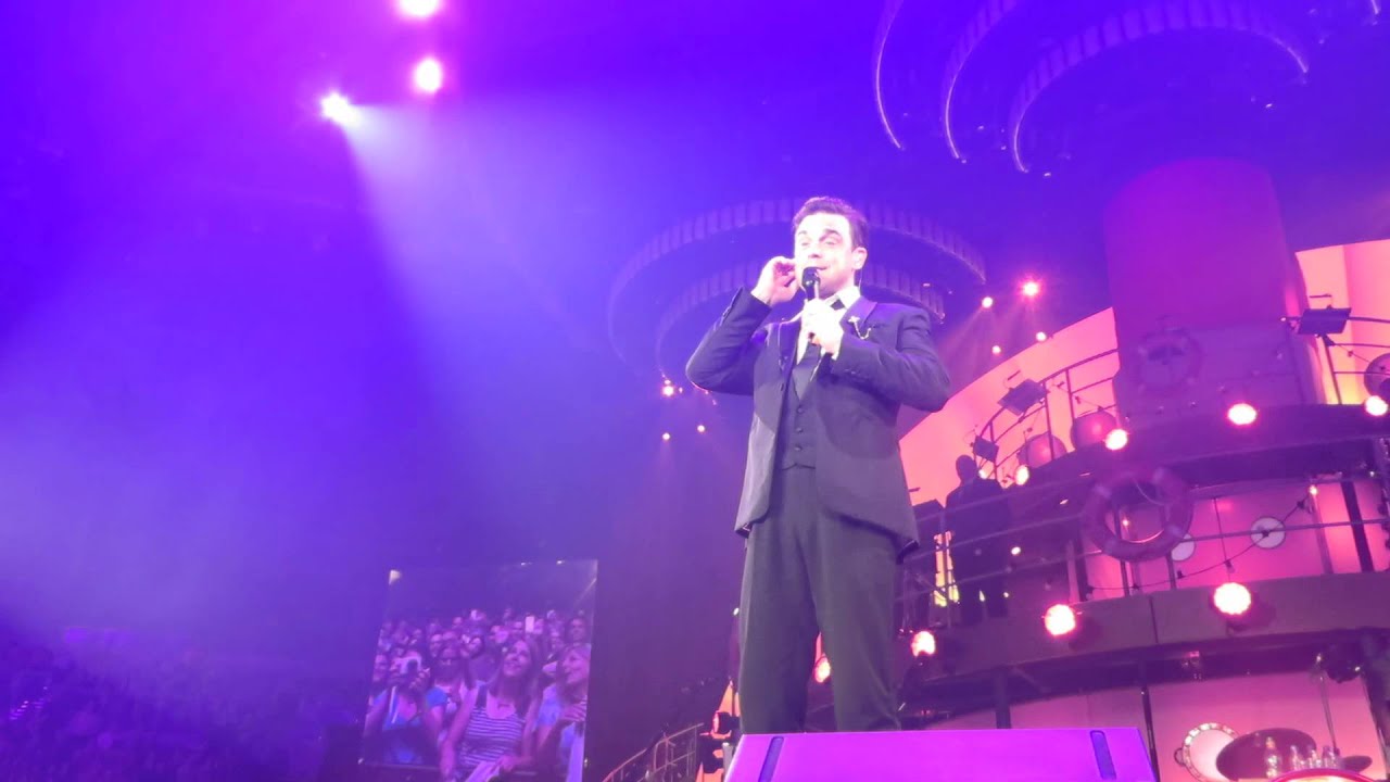 Robbie Williams Live in Belfast- Happy Birthday! - YouTube