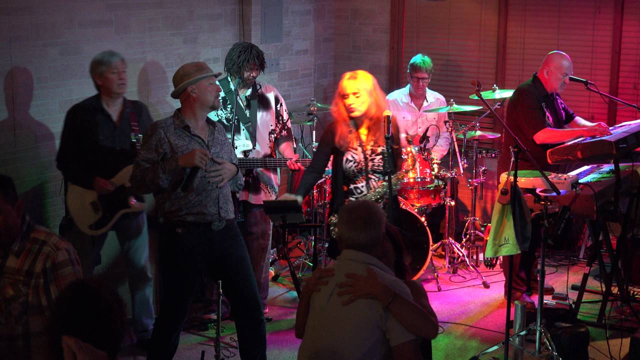Triple Shot Band "Uptown Funk" - YouTube