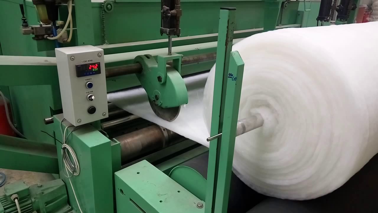 Line for Non Woven Product Линия для синтепона Carding Machine - YouTube