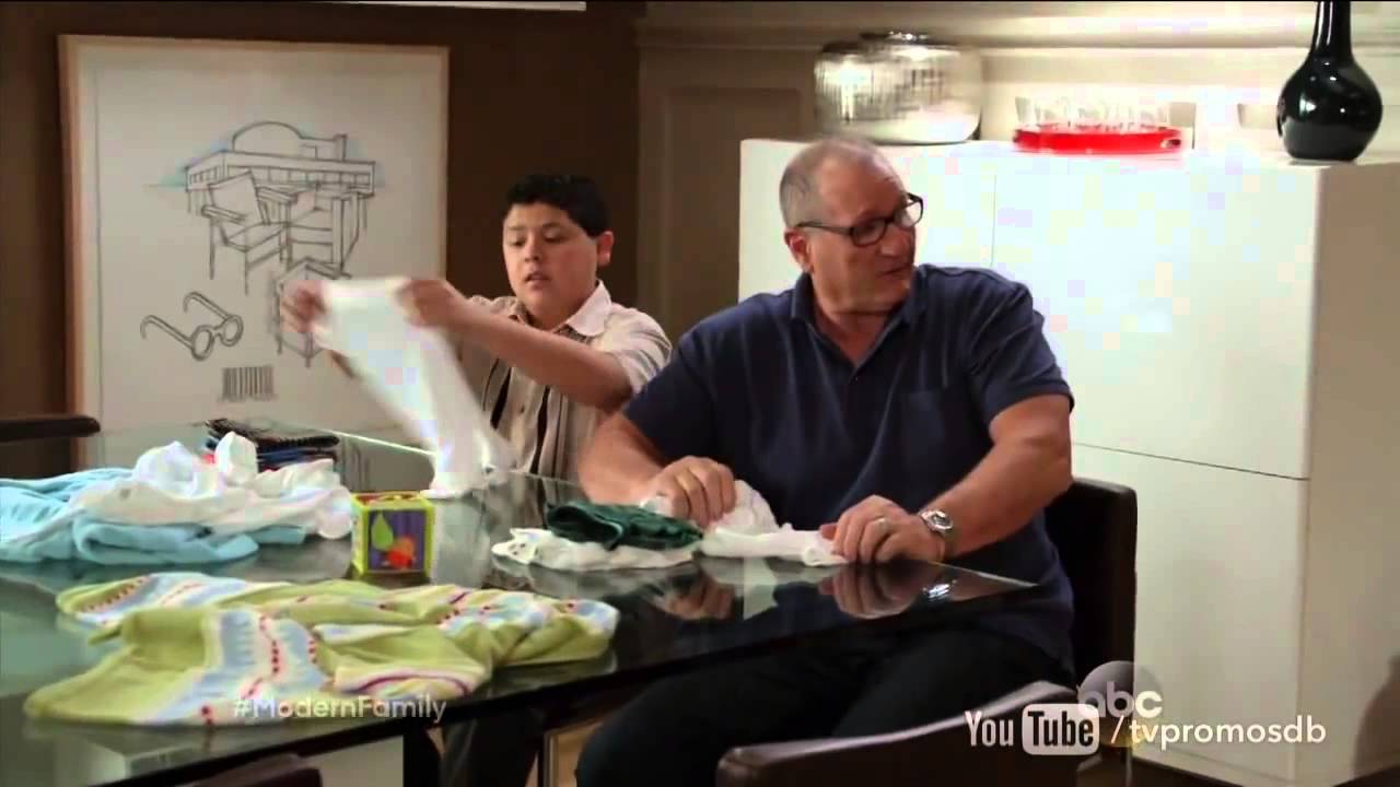 Modern Family 5x04 Promo Farm Strong HD - YouTube