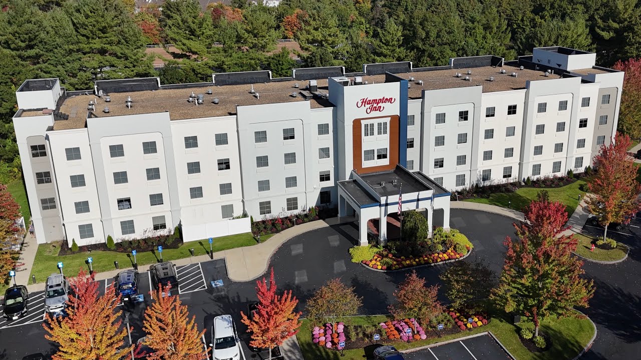 Hampton Inn by Hilton Room Tour Boston Massachusetts - YouTube