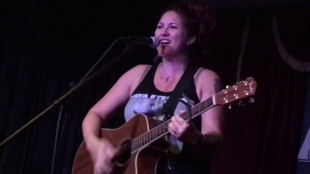 Meghann Wright live at The Anchor - YouTube