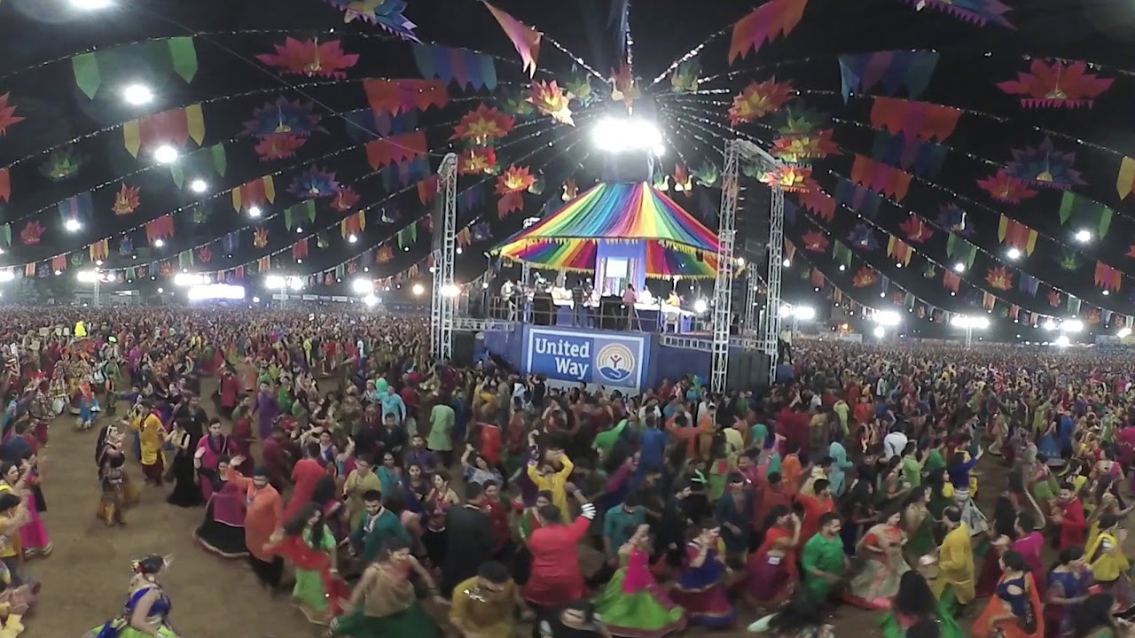 UNITED WAY BARODA GARBA 360 - YouTube