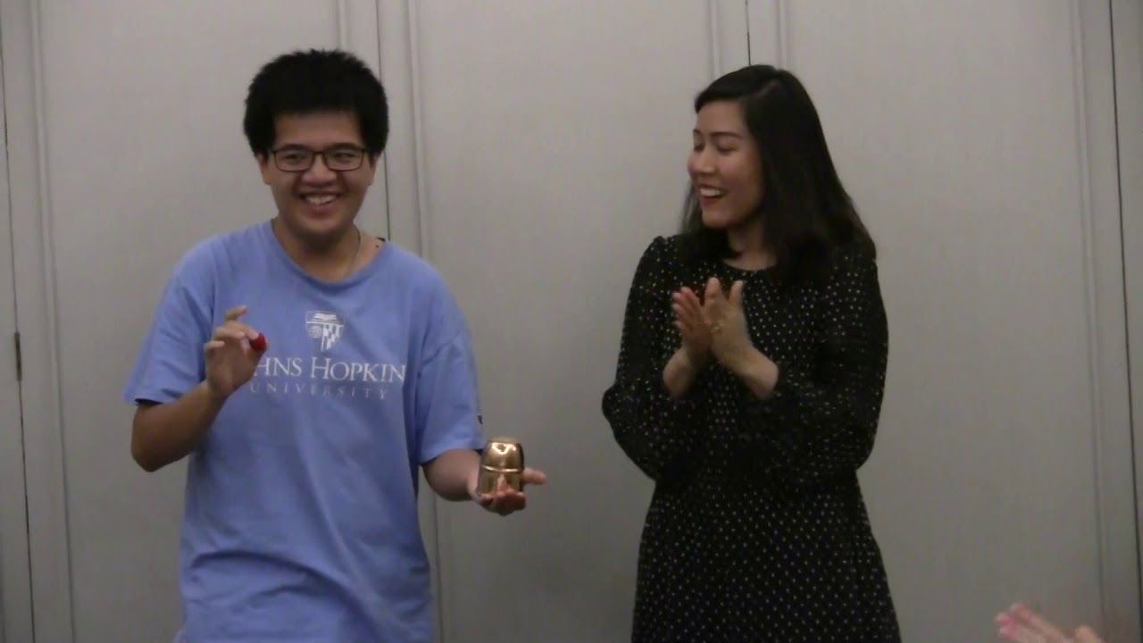 Impressive Close Up Magic Show 2020 (Amazing and Funny!) - YouTube