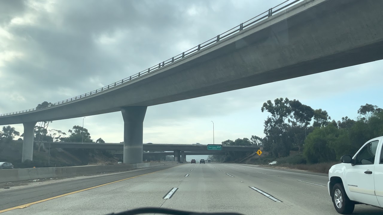 Outlets at the border - YouTube