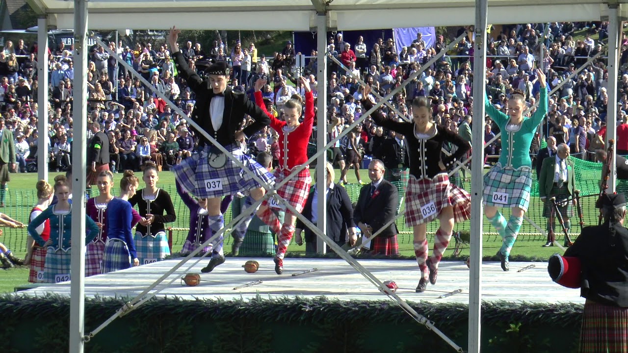Fanny Aubret dancing the sword dance facing the Queen at Braemar - YouTube
