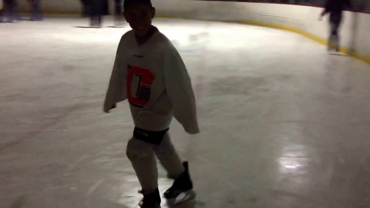 Jared Padilla #81 doing moonwalk on skates - YouTube