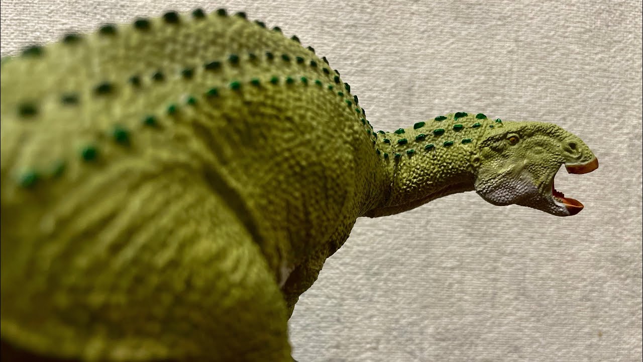 Painting a model Tenontosaurus - YouTube