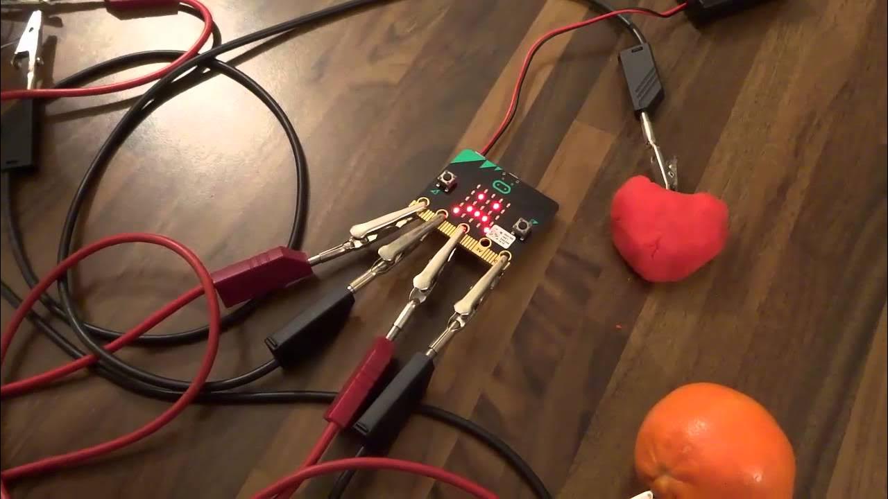 BBC microbit Python Circuit and Music Project - YouTube