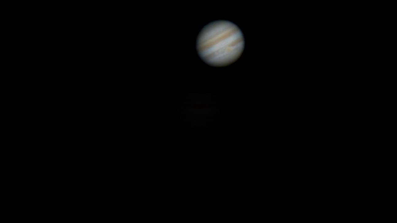Jupiter through dobsonian Sky-Watcher 254/1200 - 26.01.2013 - YouTube