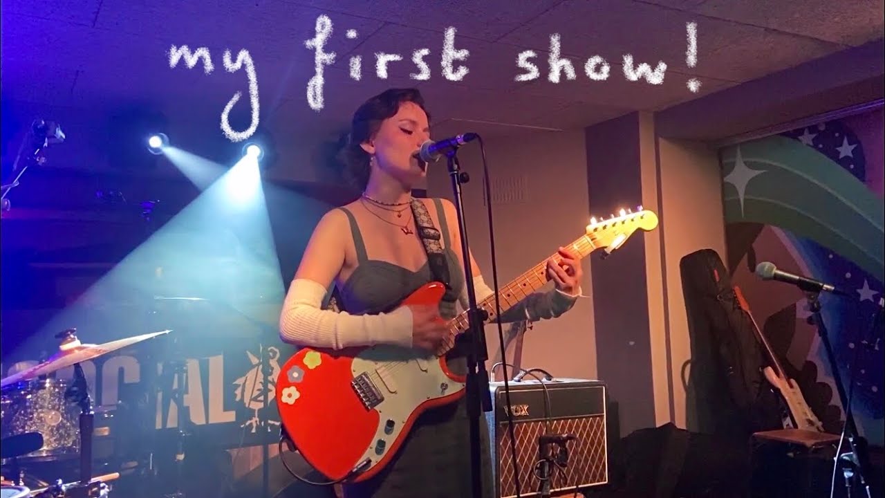 my first solo performance!!! @ acoustic live - YouTube