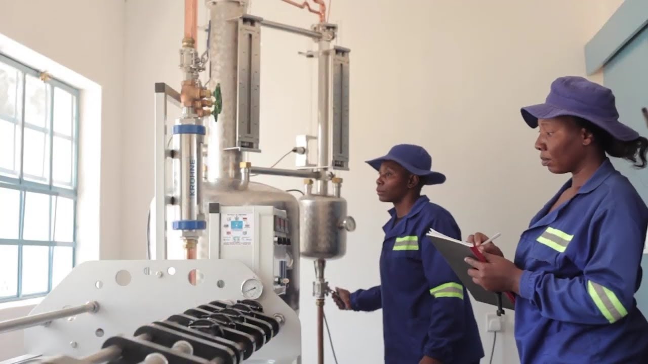 Working Without Pay in Zimbabwe - YouTube