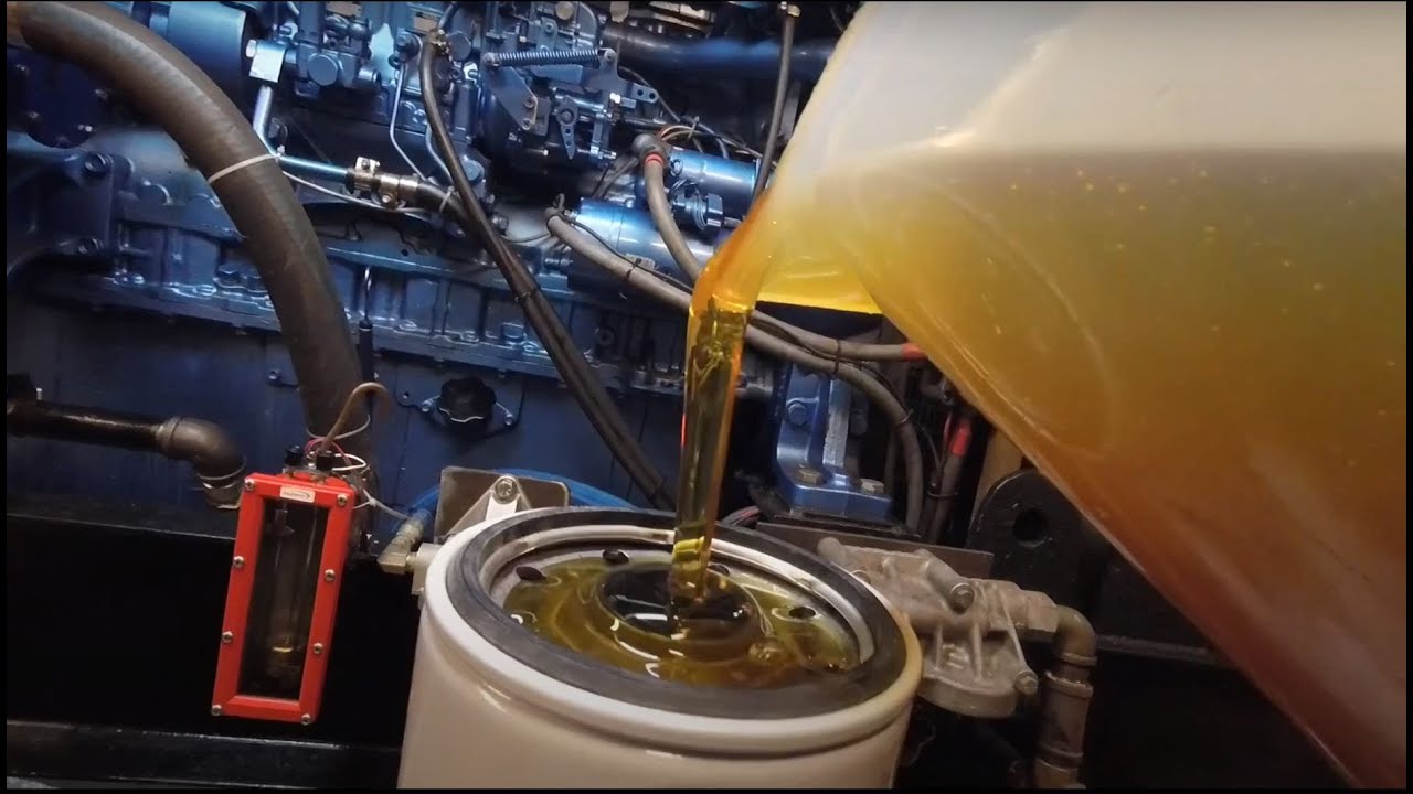 Life as an Engineer #5 - Oil Change on the Newzie (Isuzu UM6W) - YouTube