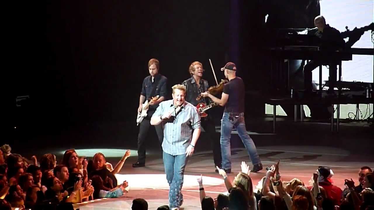 Rascal Flatts - Intro, Changed & Banjo live @ John Paul Jones Arena in ...