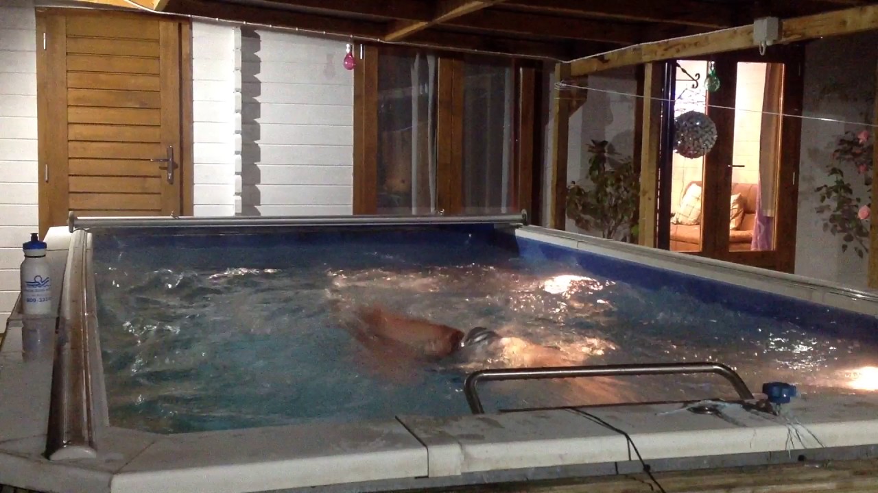 Swimming in the Endless Pool. Coaching and Personal Swim Clinics - YouTube