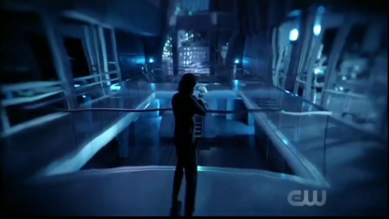 Aliens attacking the DEO and Alex paunches the general Supergirl S4 E10 ...