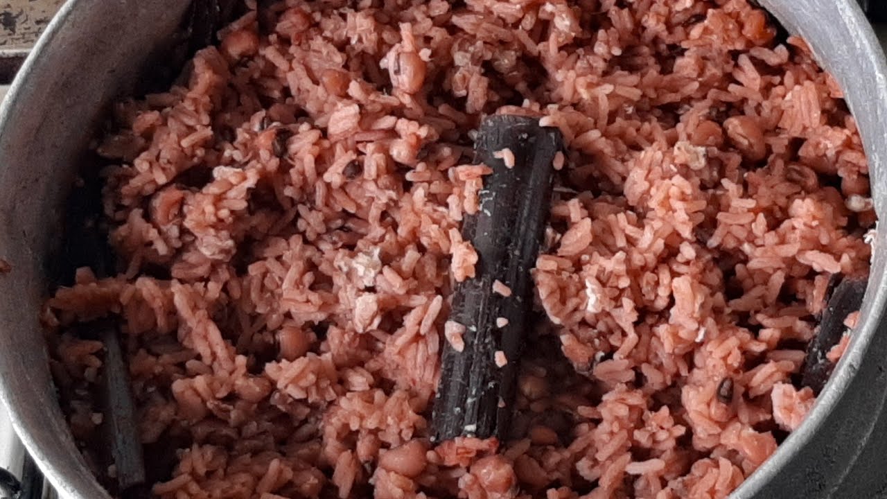 WAAKYE (Rice and Beans) - YouTube