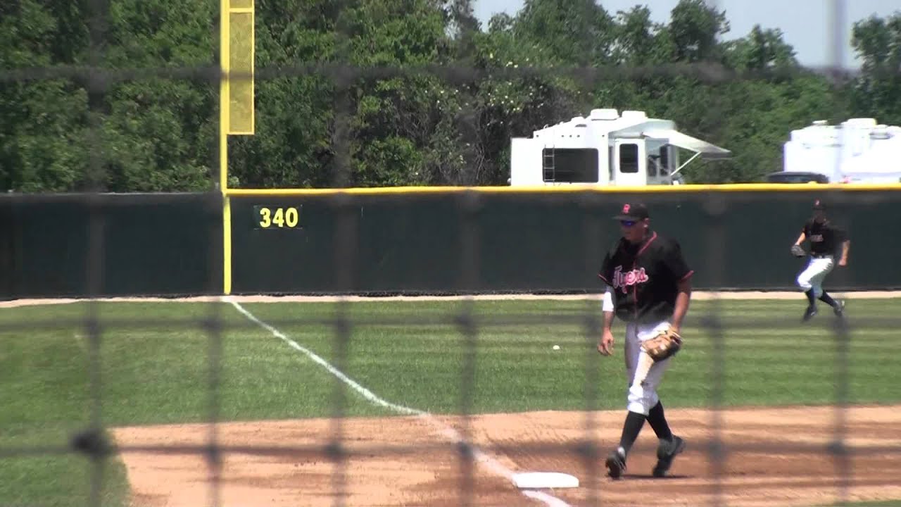 COS Baseball 2012: Brent Hall singles past 3b vs Reedley 4/21/2012 ...