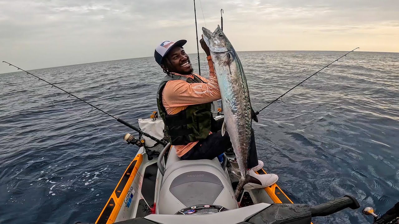 There Was Fish EVERYWHERE! Jupiter Florida Deep Sea Fishing - YouTube
