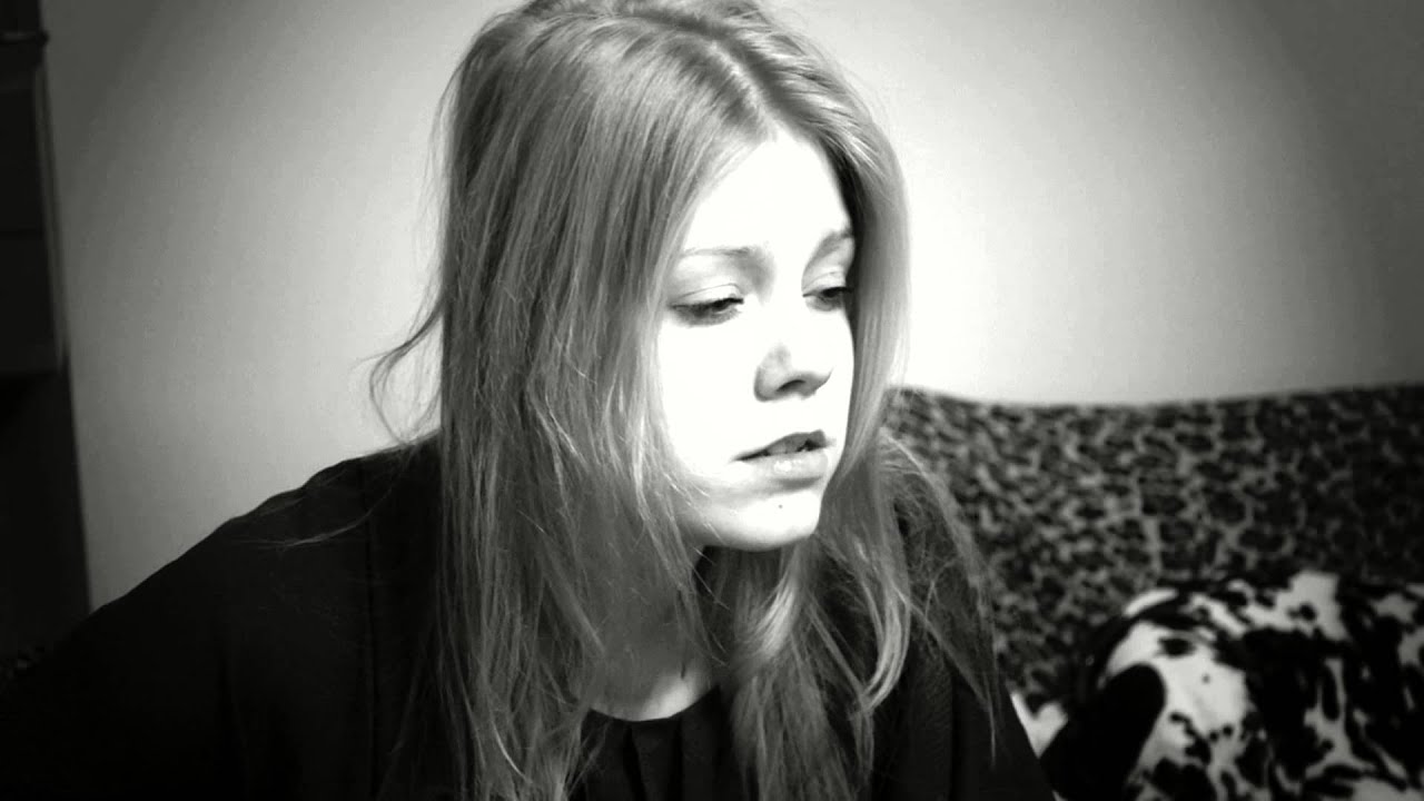 Elsa Patricia Pariss - Can I Have Someone? (Original song) - YouTube