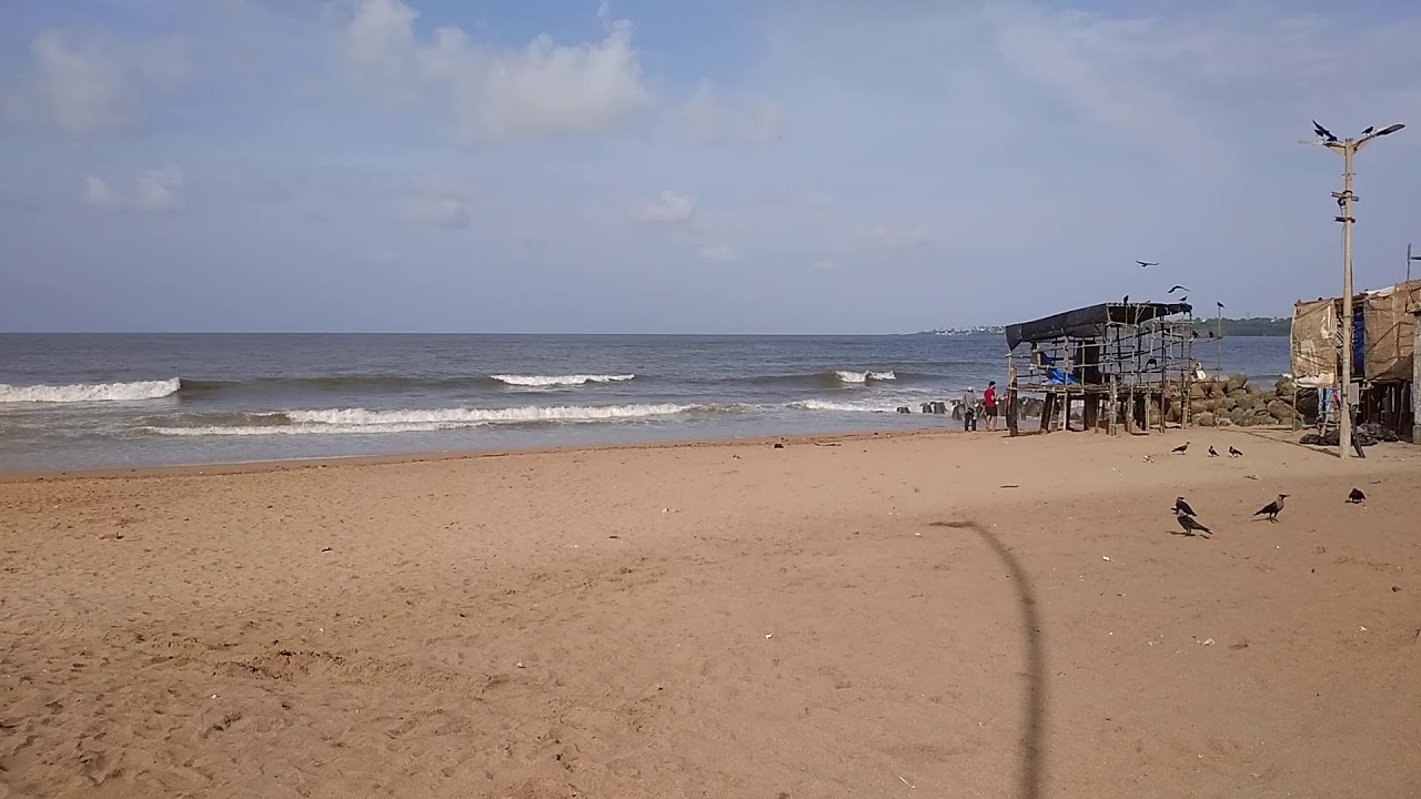 Versova beach - YouTube
