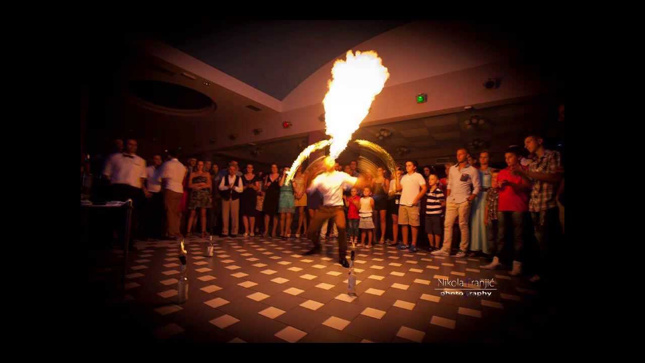 Cocktail bartender Darko show - YouTube