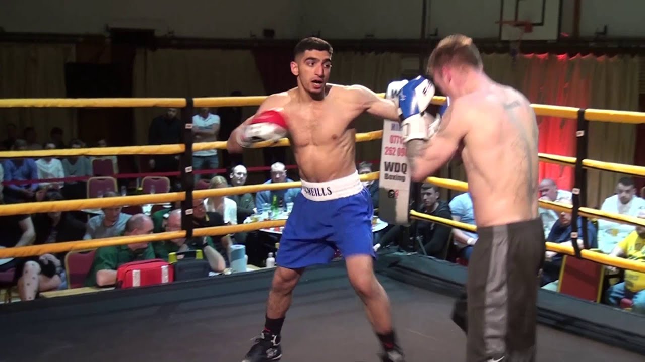 Brawl in the Hall 3: Shakoor Ali vs Christopher Barass - YouTube