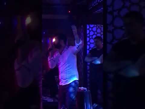 Uygar doğanay canlı Serdar Ortaç ın şarkısını okursa (bilsemki bir daha hiç dönmeyecek)