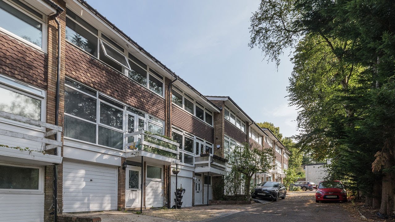 83 Roxeth Hill | Harrow-on-the-Hill | London | HA2 0JL - YouTube