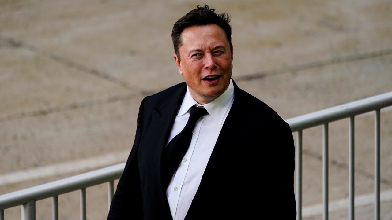 X owner Elon Musk ‘has got to comply’ with Australian law - YouTube