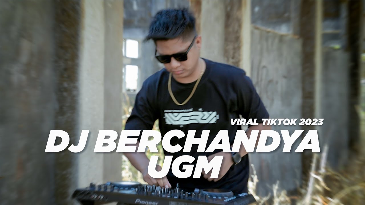 BERCANDA BERCANDA TIKTOK UGM VIRAL 2023 - YouTube
