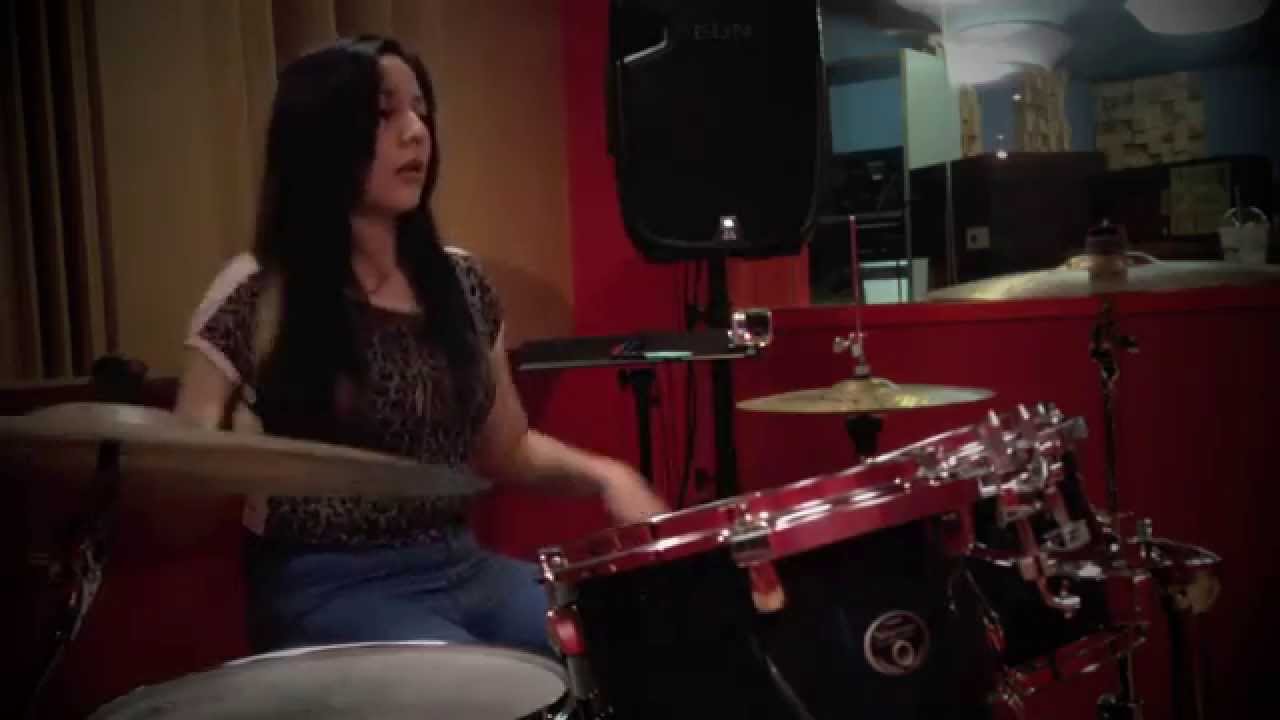 Ceci Rivas - Hit Like a Girl 2015 - YouTube