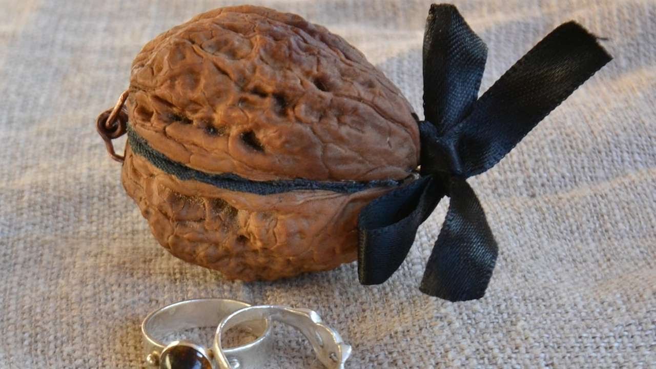 How To Make A Walnut Jewelry Box - DIY Crafts Tutorial - Guidecentral ...