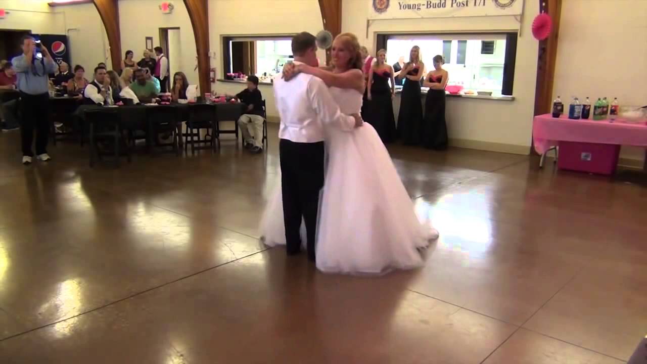 Amber & Jordan Holmberg First Dance 8-31-12 - YouTube