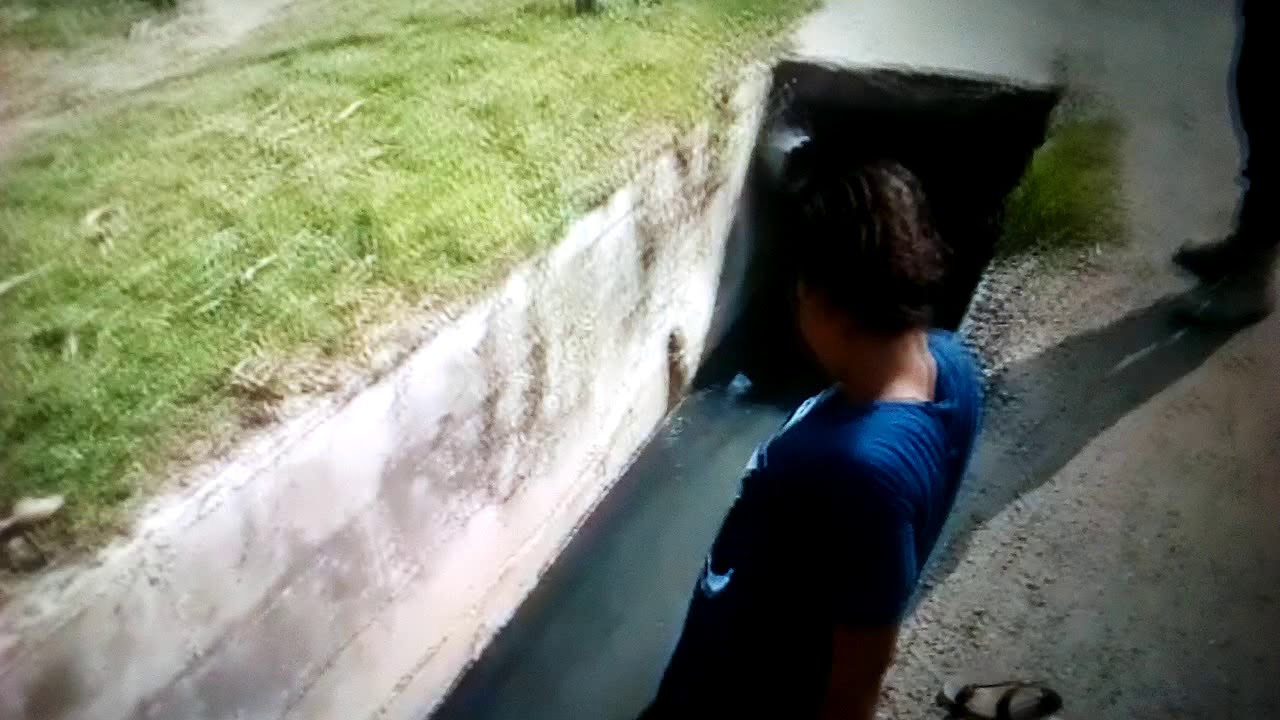 POLICE Discipline young beautiful lady for dropping trash into the ...