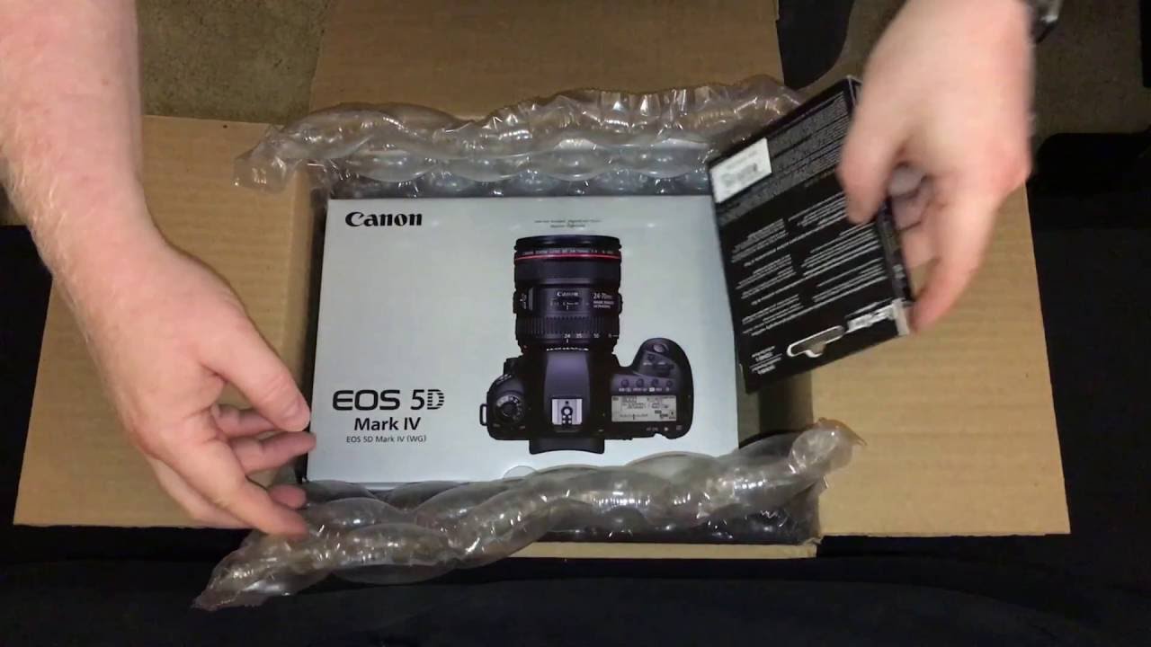 Unboxing Canon EOS 5D Mark IV - YouTube