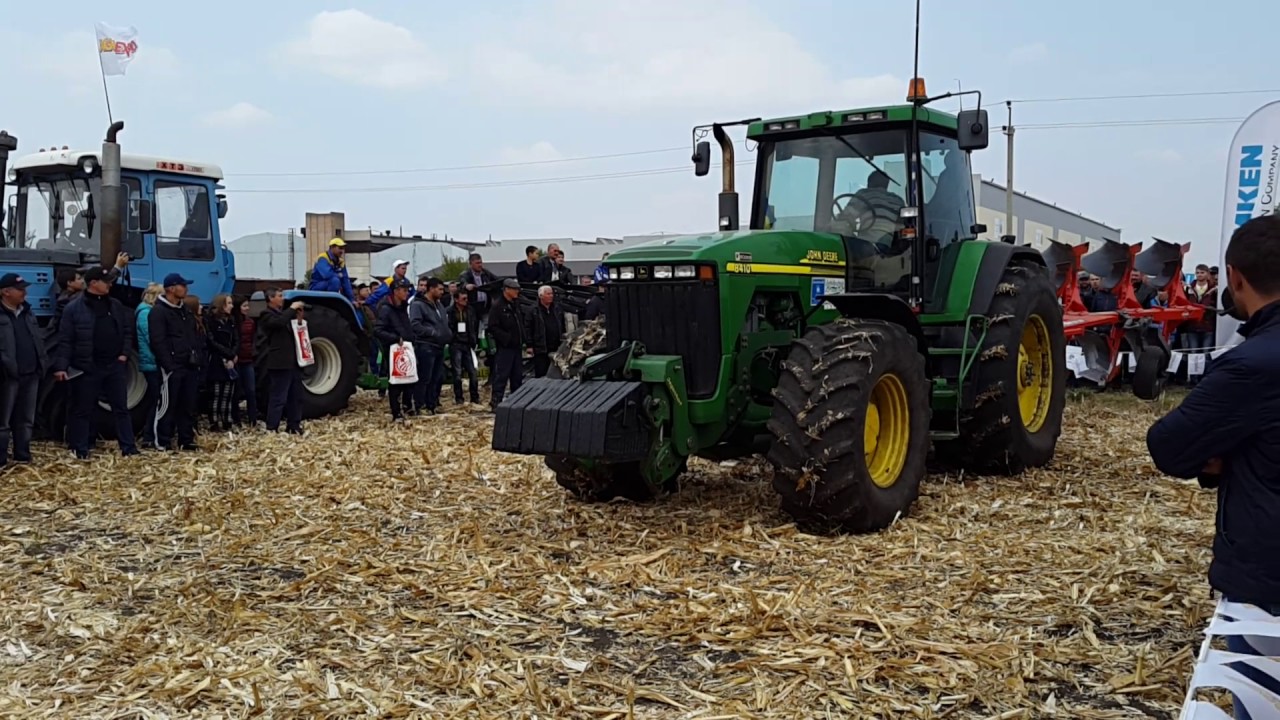 Трактор John Deere 8410 и плуг KUHN MASTER - YouTube